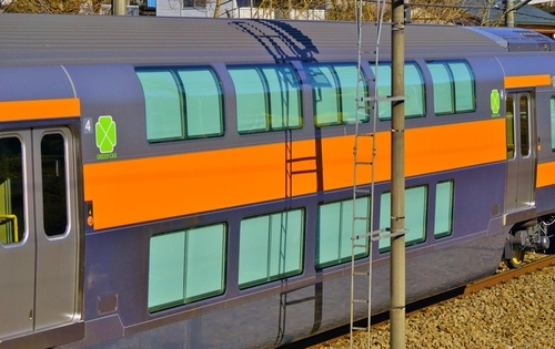 E233系 》都トタ 》H57 編成 》⓬ 両: ( Crystal ( Clear ( Central^^)))